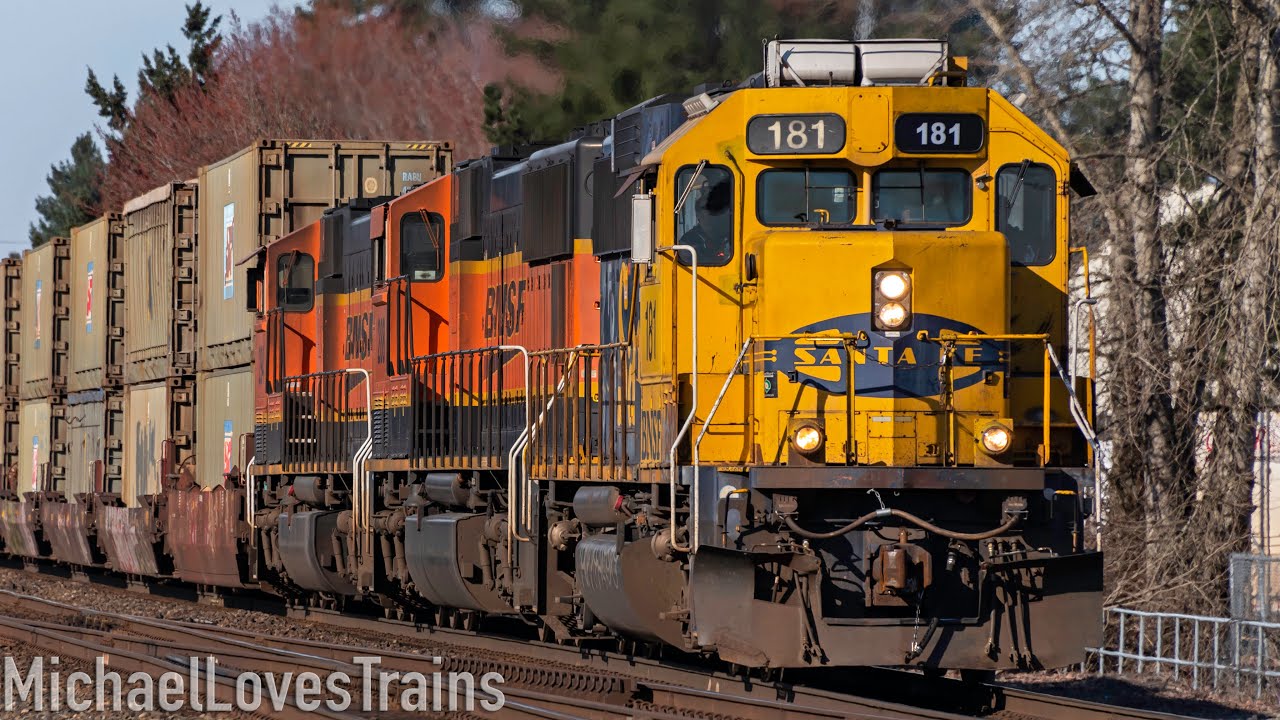BNSF Seattle Sub Train Action - March 2022 - YouTube