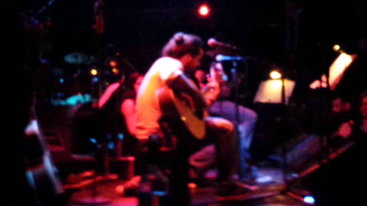 The house band @ Σταυρός του Νότου - YouTube