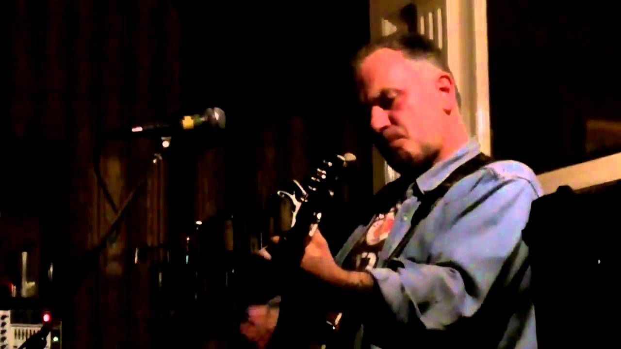 Stuart Warburton supporting Eric Taylor - YouTube