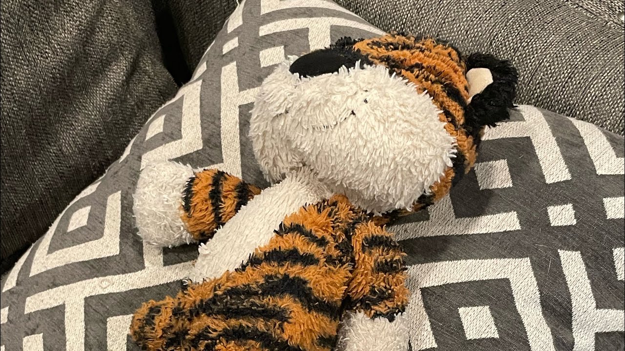 Plush wars s1 episode 5: tiger Richards day off #fnafplush # ...