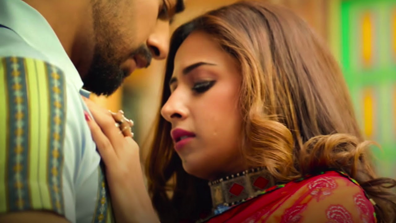LAARE Maninder Buttar Feat. Sargun Mehta | New Punjabi Song 2019 - YouTube