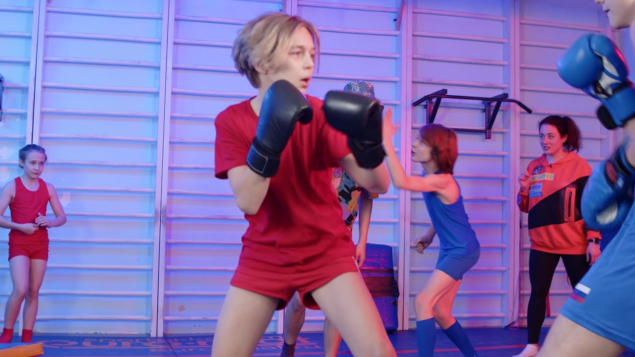 Boxing vs MMA (boys) - YouTube