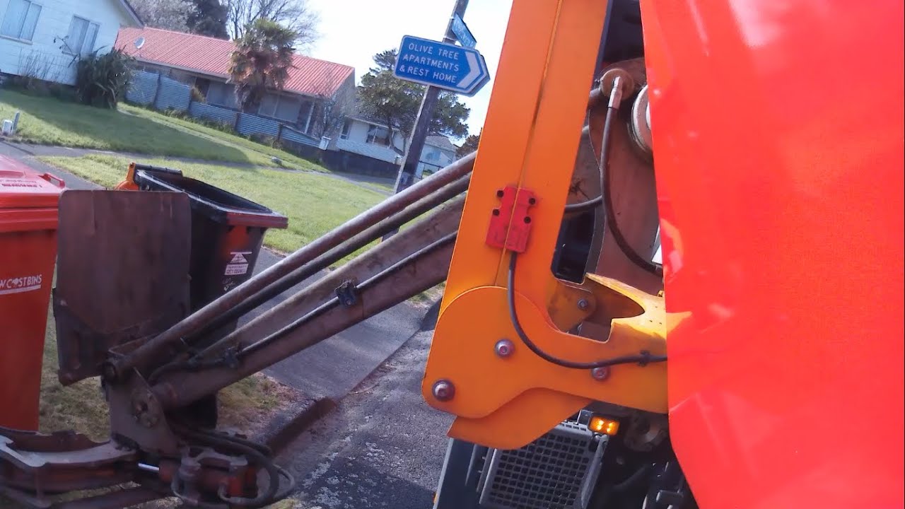 15 Bins Flipped in 60 Seconds: Closeup Camera mounted to Mercedes-Benz ...
