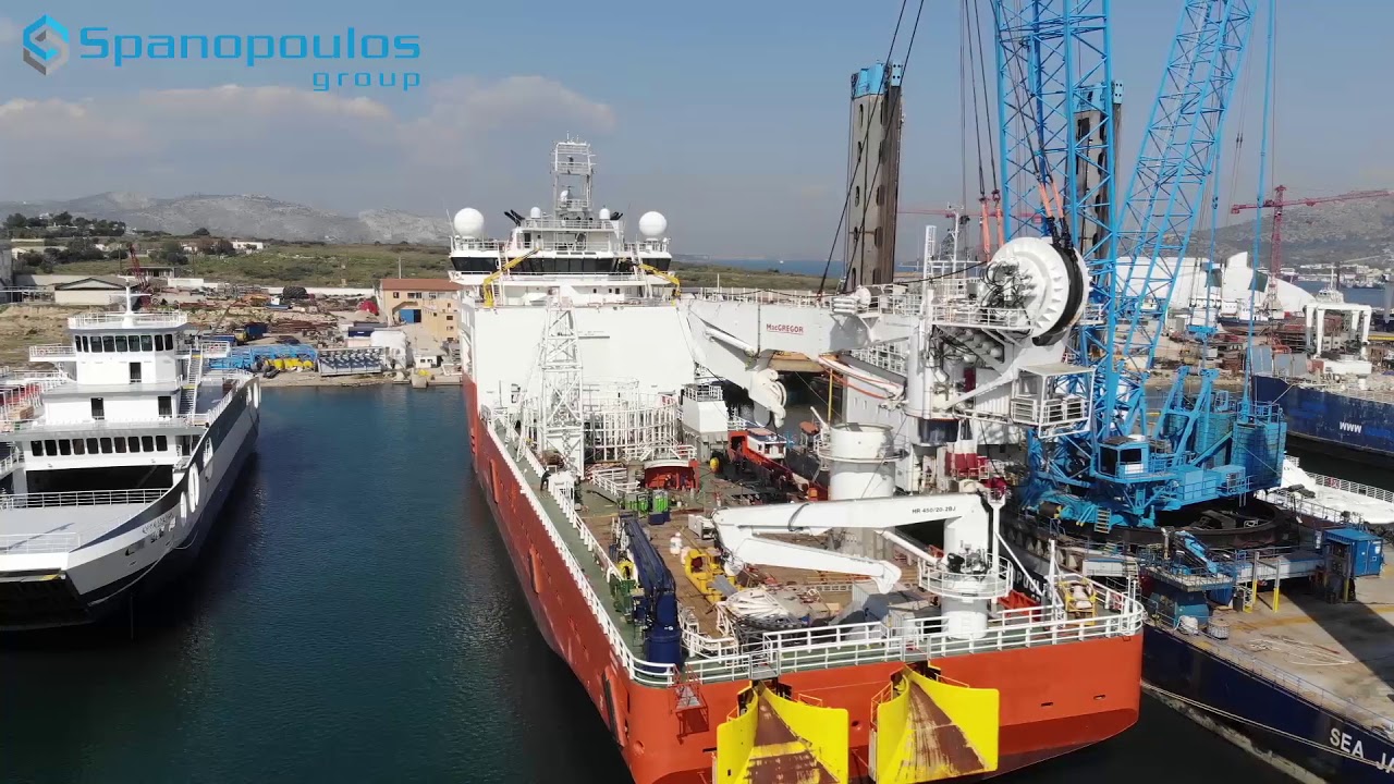 MacGREGOR Crane Repositioning on the deck of an OSV (Offshore Service ...