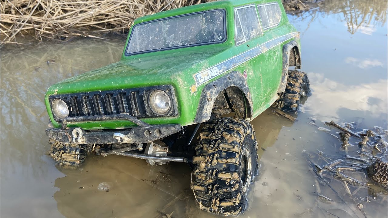 Mudding with my gen8 4wd fixed - YouTube