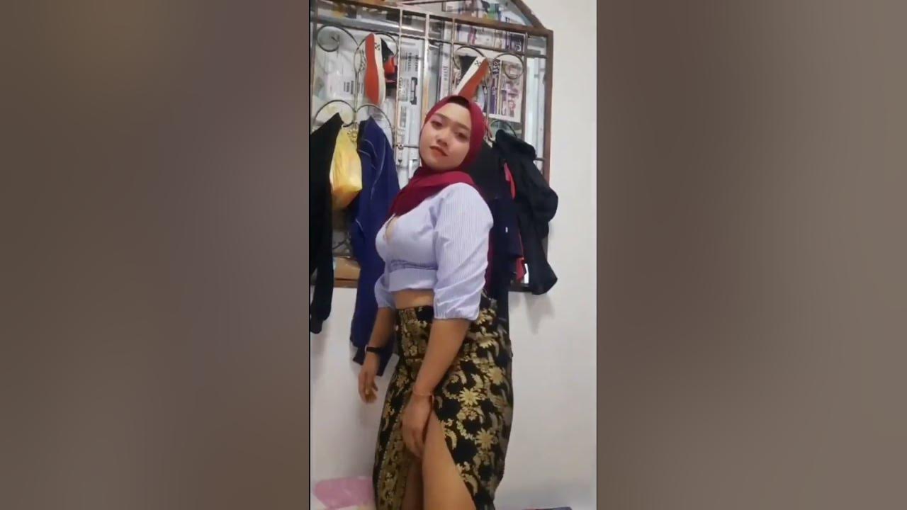 Jilbab Semok Goyang Seksi - YouTube