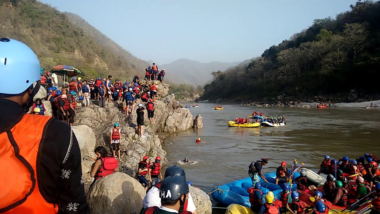 Maggi point in rishikesh - YouTube