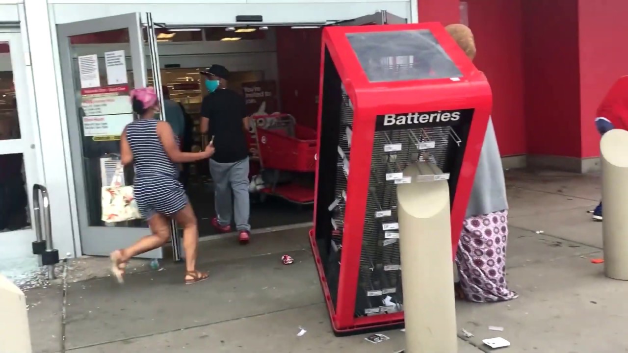 EXTRA VIDEO Looters Raid Target Store Near Mpls Protest Minneapolis ...