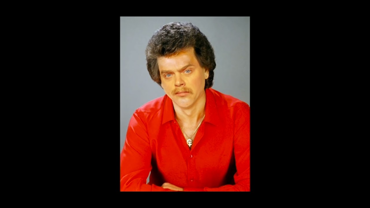 Hello Darlin' | Gus Johnson - YouTube