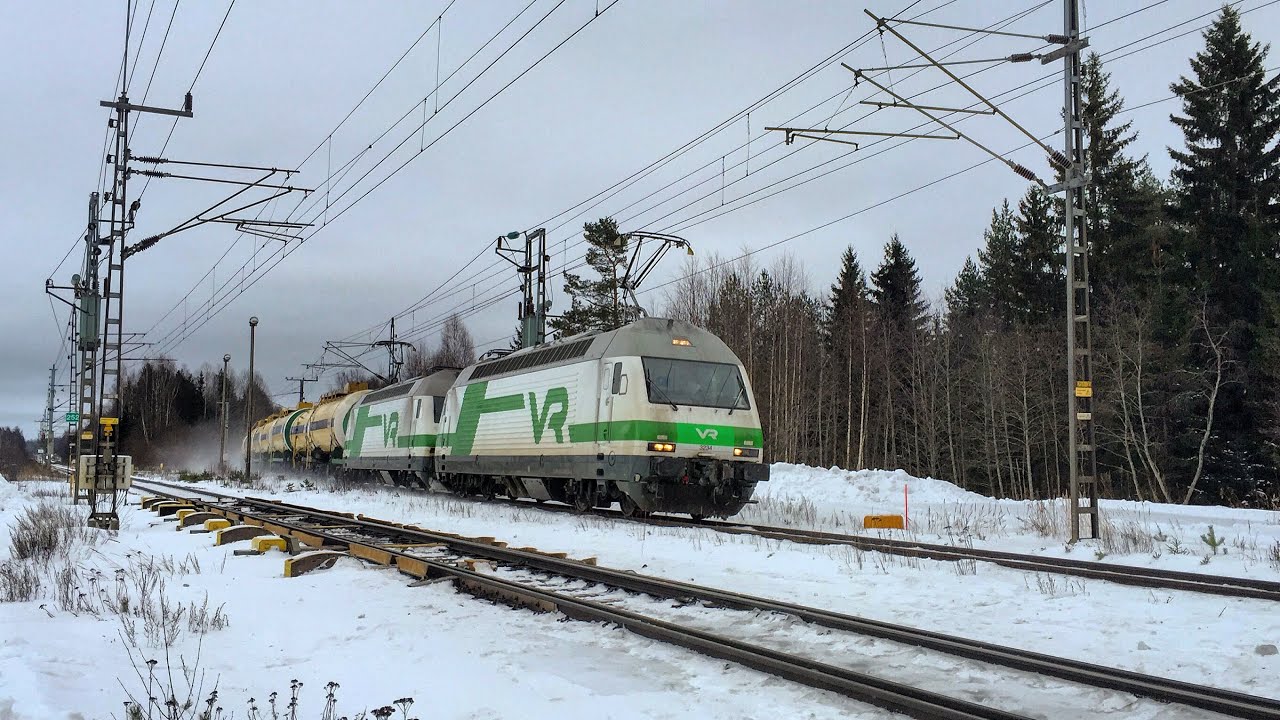[VR Transpoint] methanol train nr. T2694 (Vna-Mss) and pulled by double ...