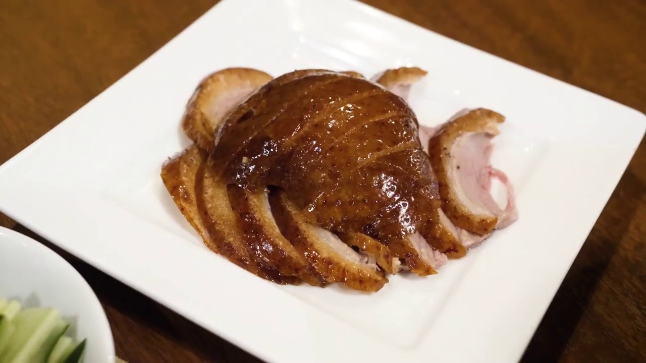 Roasted duck in Yokohama Chaina Town : Japanese Food - YouTube