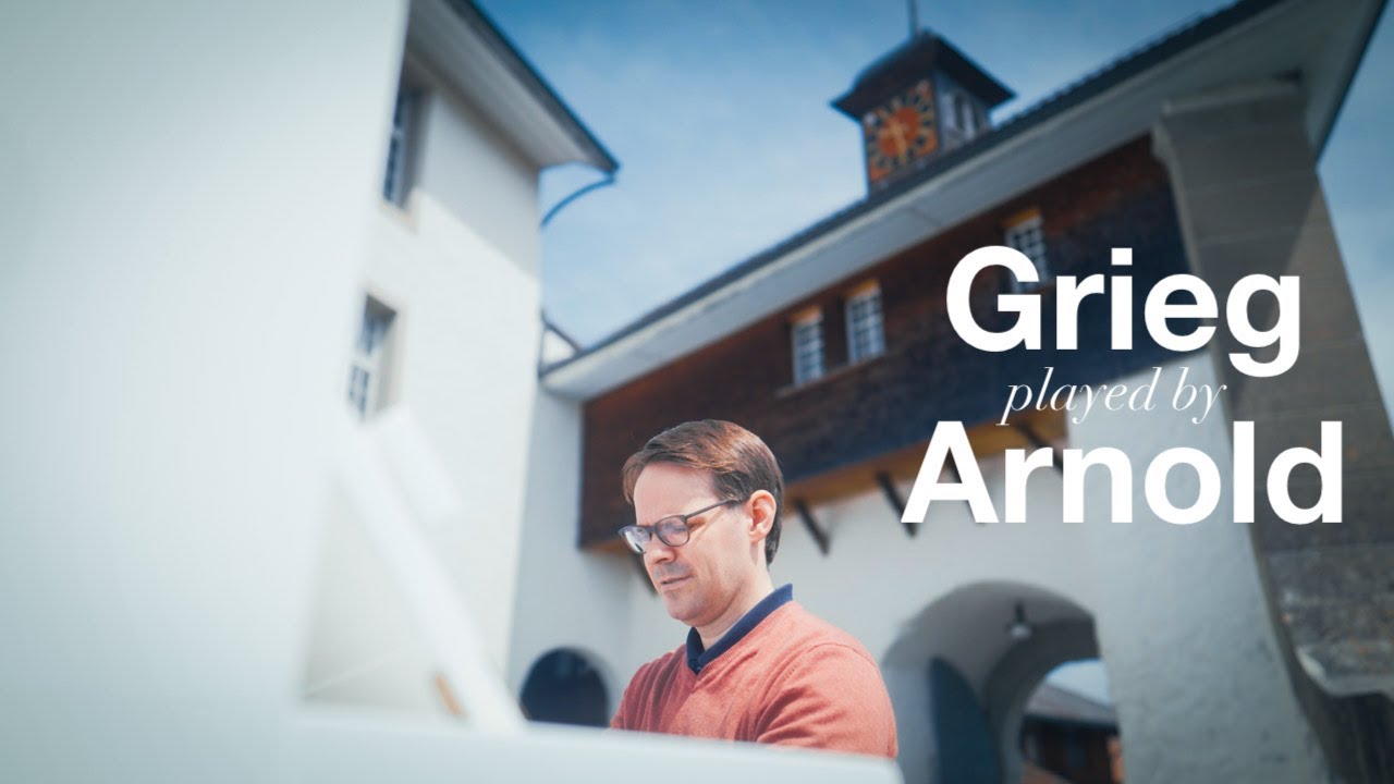 Gabriel plays Grieg Melody on Kayserburg Piano at Castle Sumiswald ...