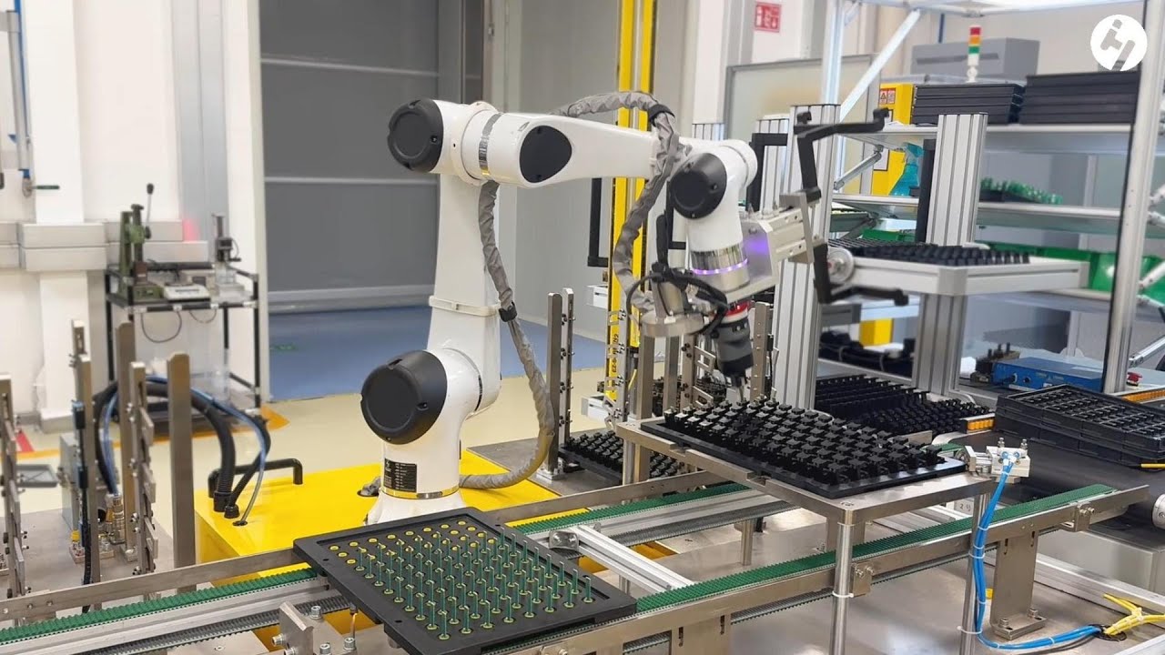 Huayan Robotics - Force Controlled Assembly - YouTube