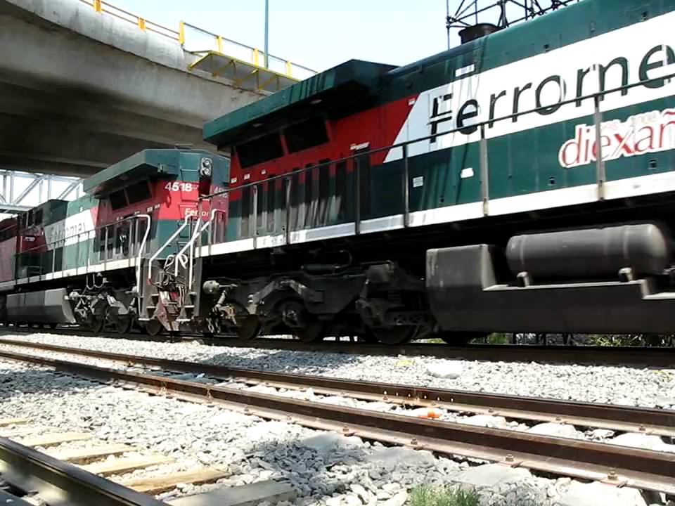 Ferromex (HD) AC 4400 FXE 4518, FXE 4560 diexaños, y SD45 3136 esquema de FNM - YouTube