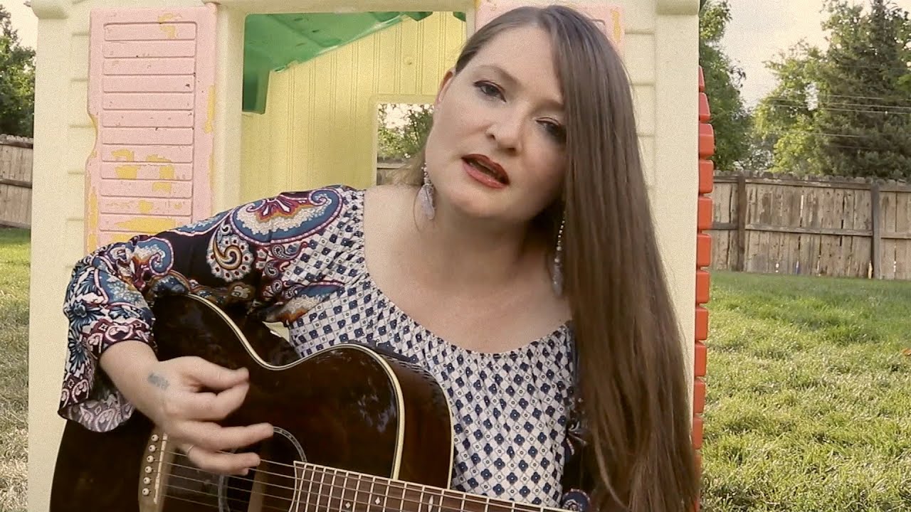 SARAH JONES EXPERIENCE - "Scurry On Back Inside" (Official Music Video ...