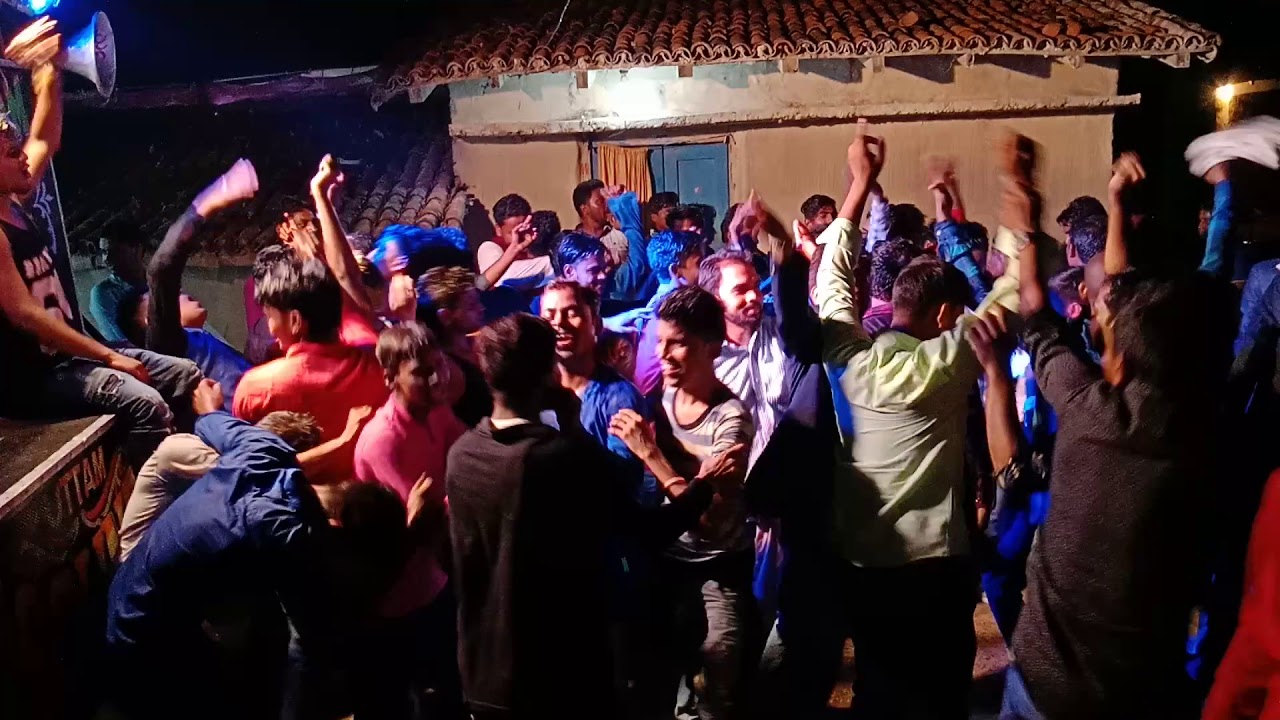 Barati dance - YouTube