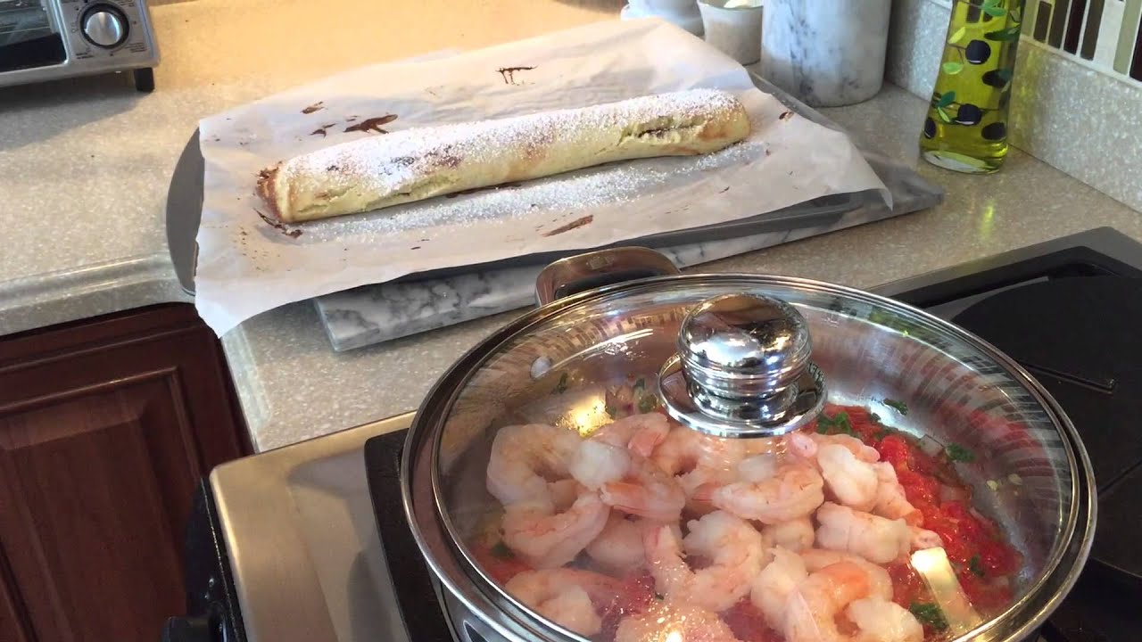 RAFELINA'S CALABRESE KITCHEN: SPAGHETTI & SHRIMP!!! - YouTube