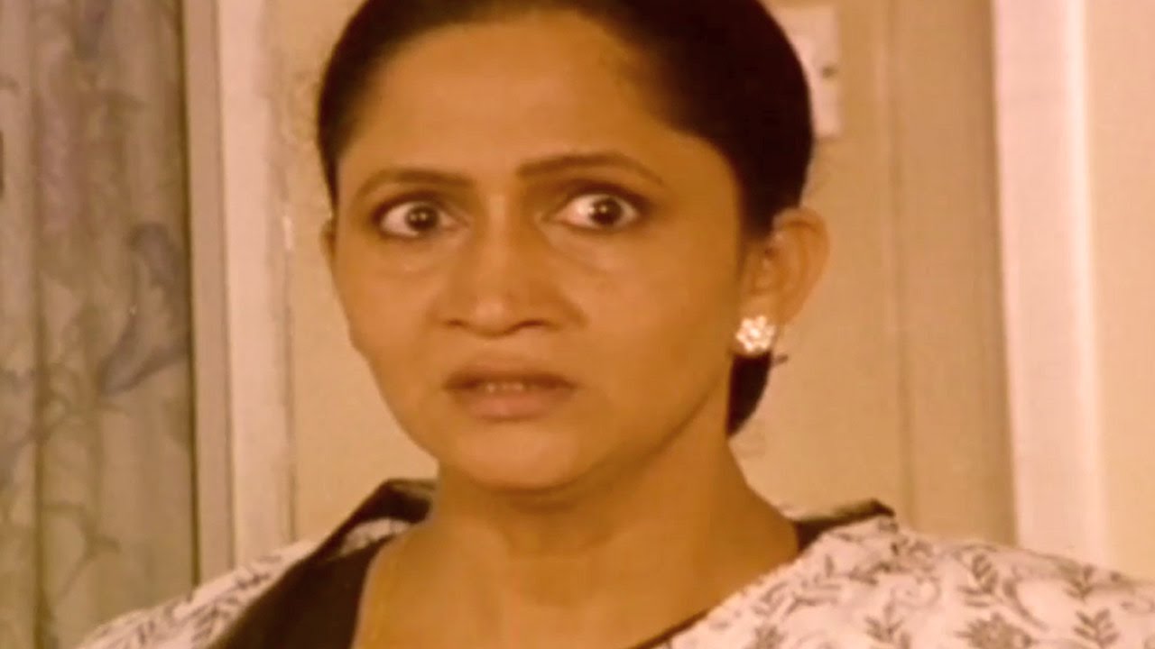 Alka Kubal, Ghat Pratighat - Marathi Emotional Scene 7/18 - YouTube