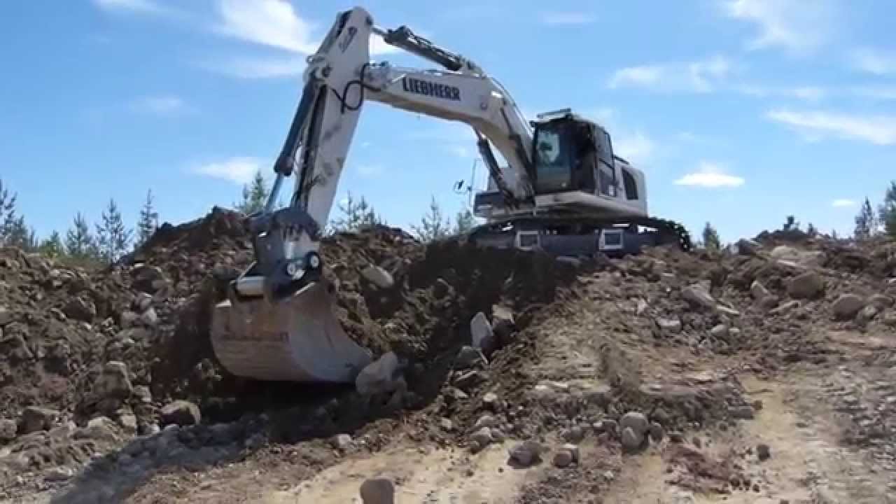 LIEBHERR R946 Mining white - YouTube
