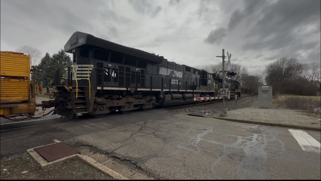 NS 8019, NS 3631 in Eaton Ohio - YouTube