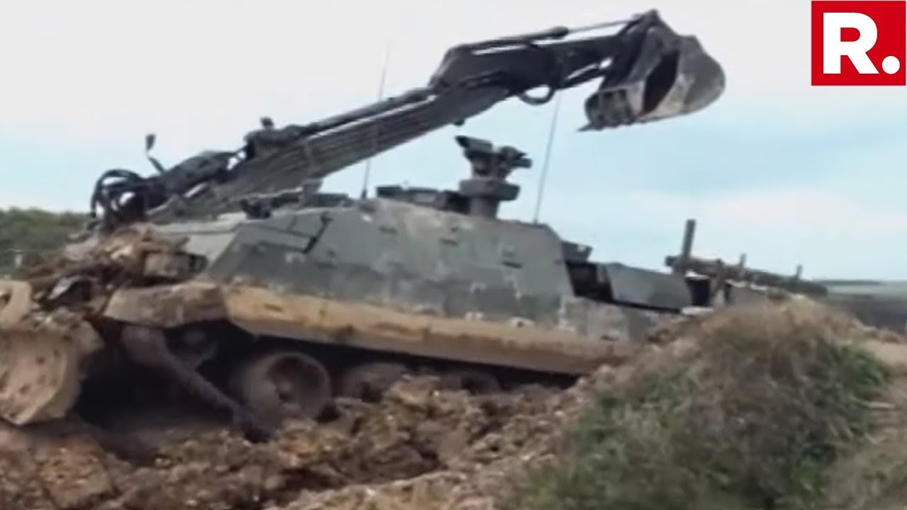 Britain's Display Of Military Power: UK Army Demonstrates Latest ...