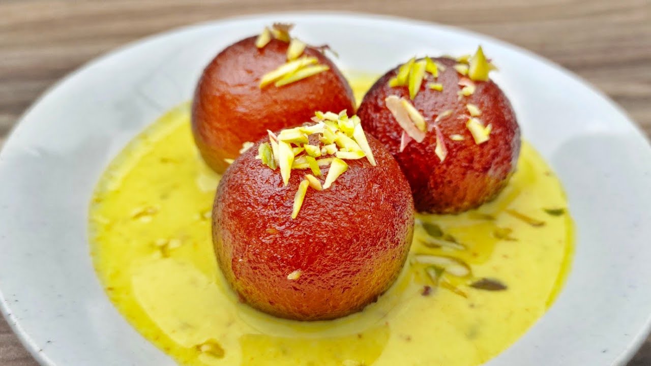 रबड़ी गुलाब जामुन घर पे ऐसे बनाये | Rabdi gulab jamun recipe ...