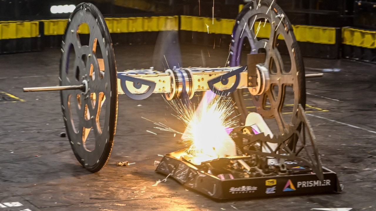 Huge - Most Destructive Moments - BattleBots Season 7 - YouTube