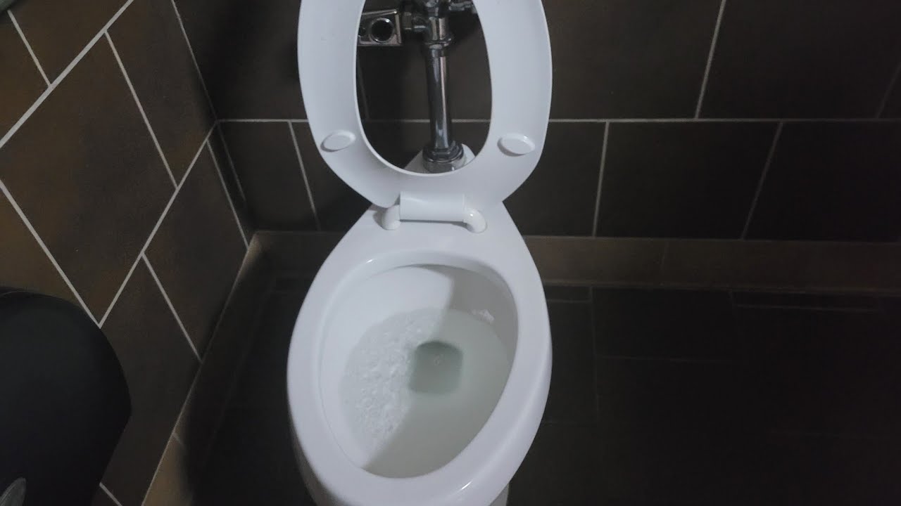 [BT] Inlet Square Mall Food Court Restroom with 2009 Kohler Toilets ...