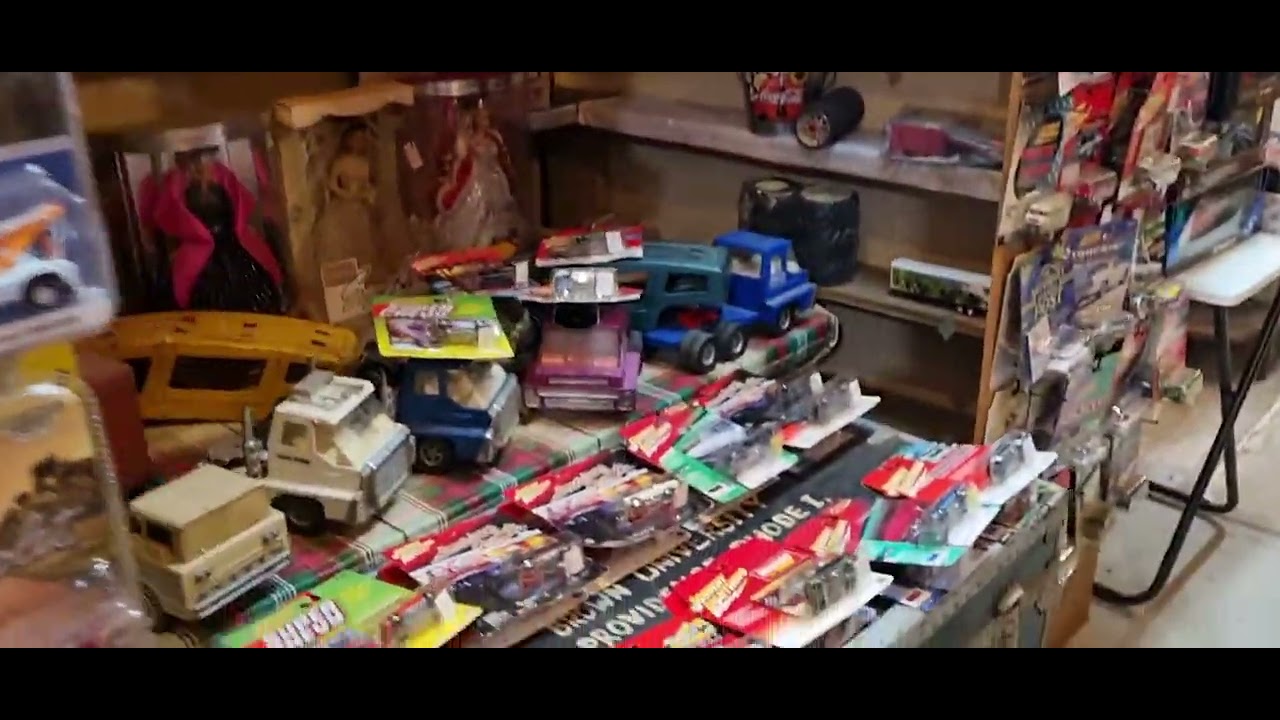 Barn find toy shop? check out this amazing closed tourist attraction ...