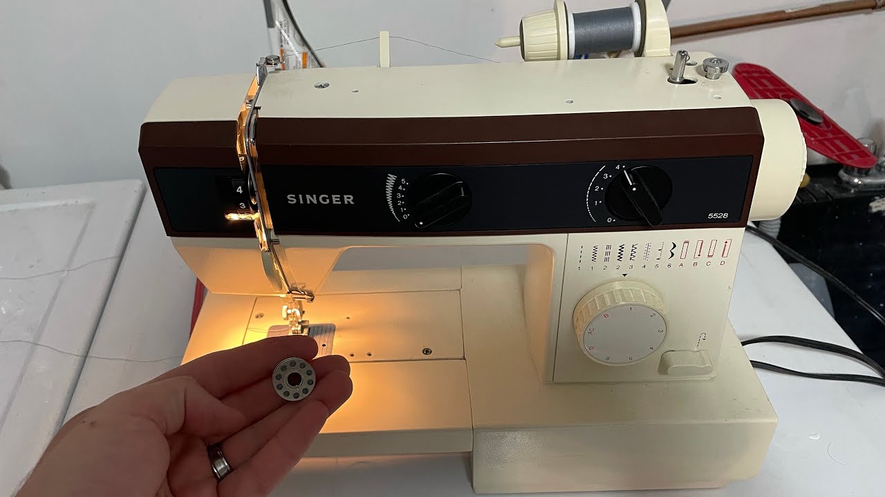 Singer 5528 Sewing Machine: Winding The Bobbin - YouTube
