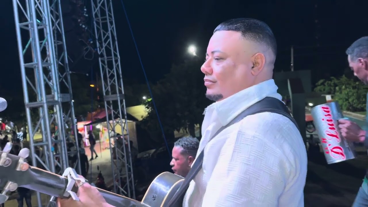 Hoy que tu no estás/ Erick Manuel el romantico de la bachata Chords ...