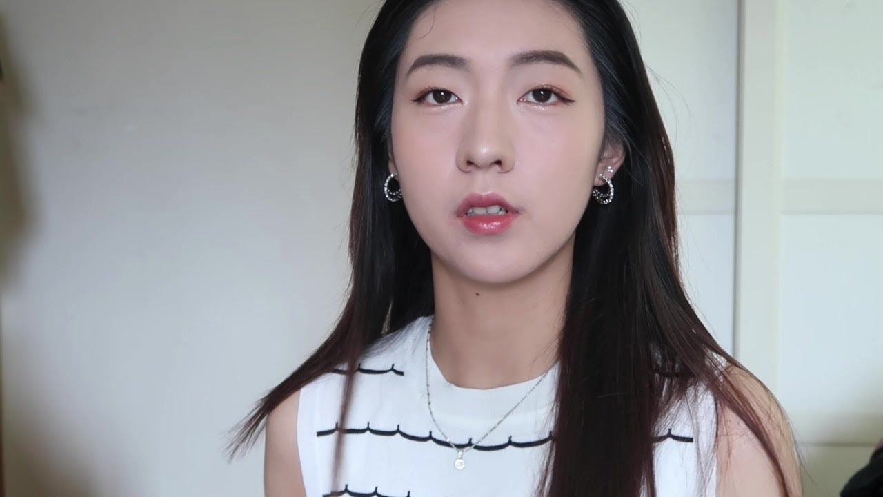 【EmilyWong】欧莱雅24小时持妆粉底液测评+vlog - YouTube