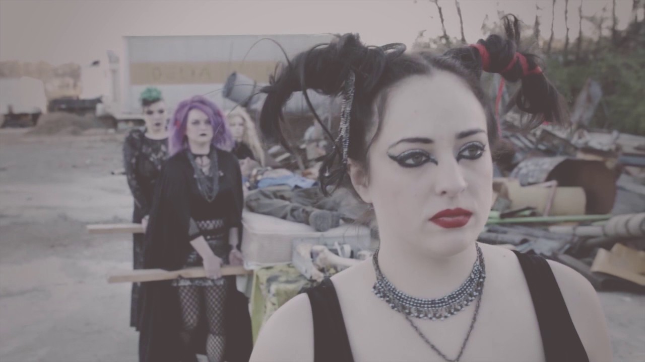 UNDISCOVER : 2 OF SWORDS ( OFFICIAL VIDEO ) - YouTube