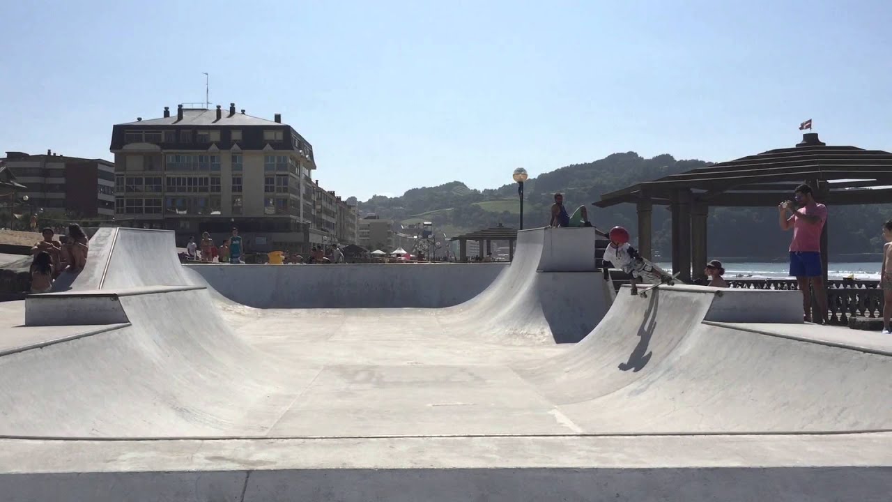 Surfen bij Biarritz. De beste surfspots. - YouTube