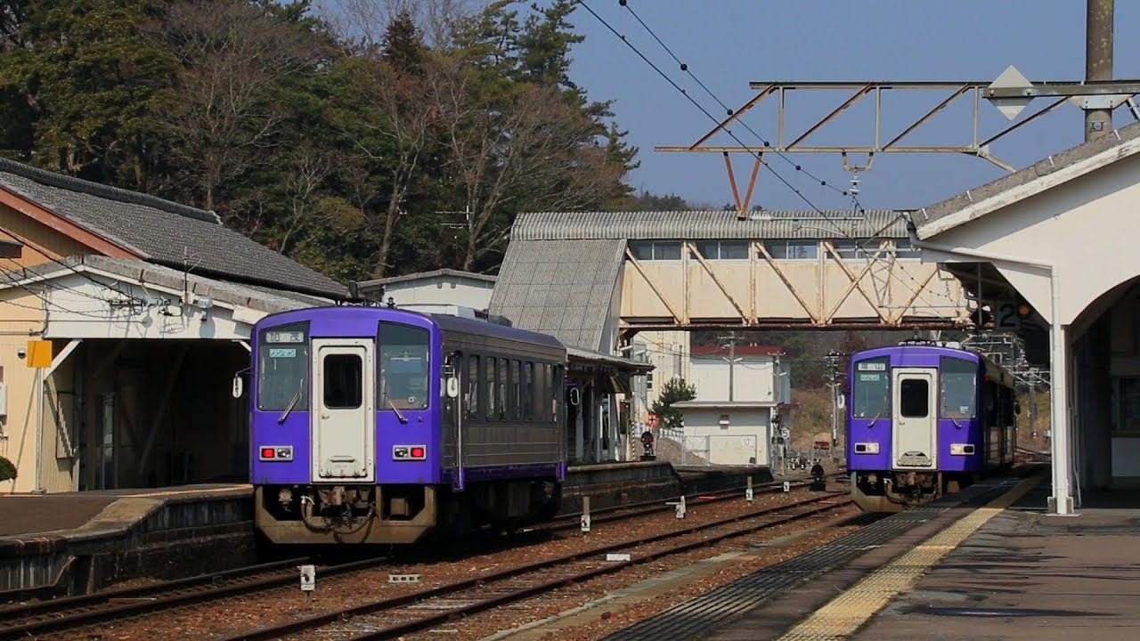 JR関西本線 柘植駅 上下線のキハ120 JR Kansai Main Line Tsuge Station (2018.2) - YouTube