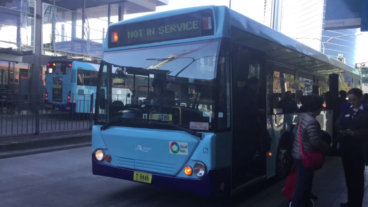 Hillsbus Sydney - Custom Coaches ‘550’ - Mercedes Benz 0405NH - YouTube
