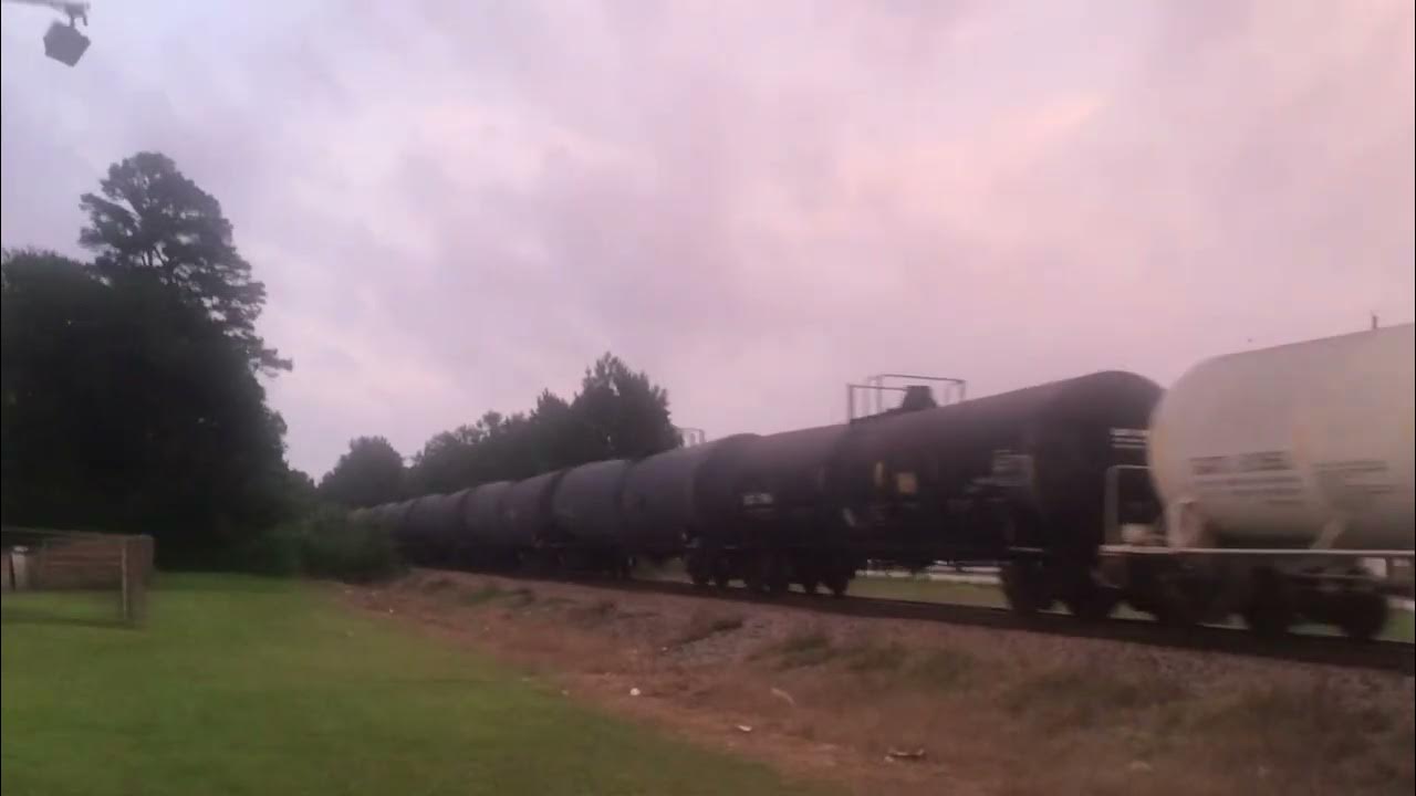 UP 6831 With Brand New C44ACM Power Leads Manifest Magnolia,Tx - YouTube