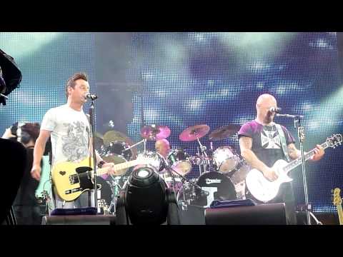Gölä & Florian Ast --  Sex -- Live @ Arena Thun -- 3.9.2011
