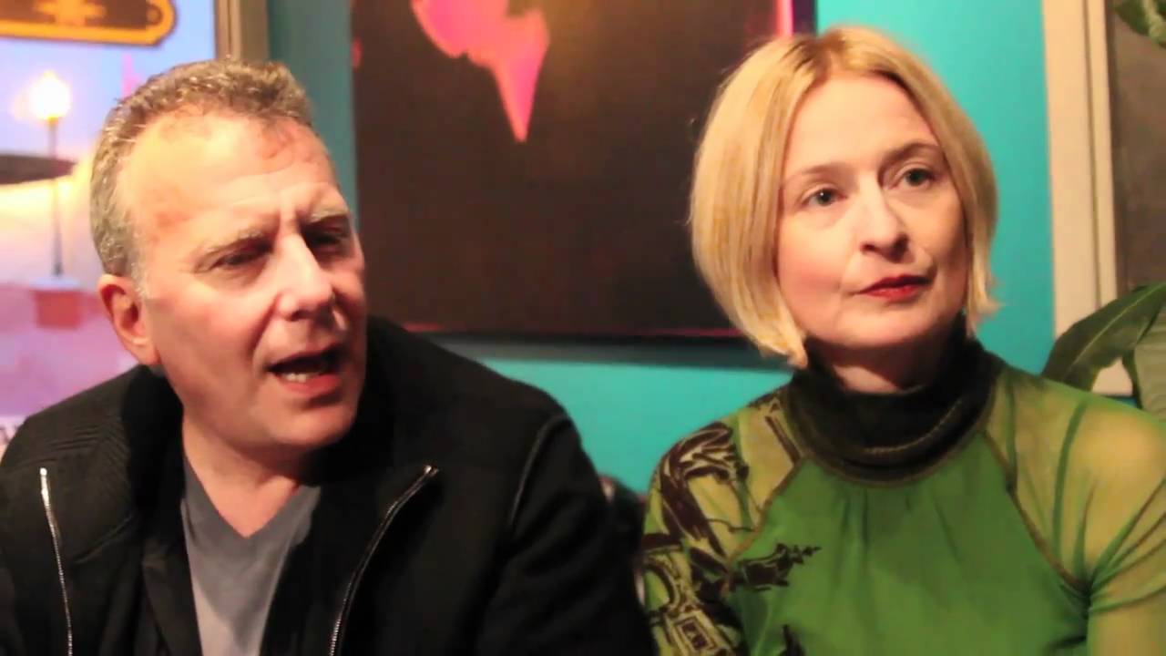 ShowBiz411.com: Julia Fordham & Paul Reiser talk with Roger Friedman - YouTube