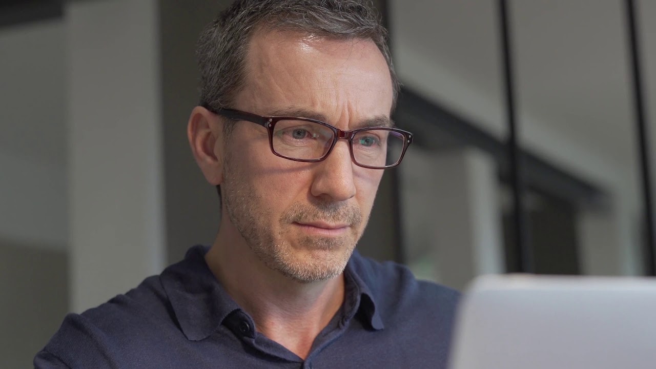 Safecall Experienced Call Handlers - YouTube