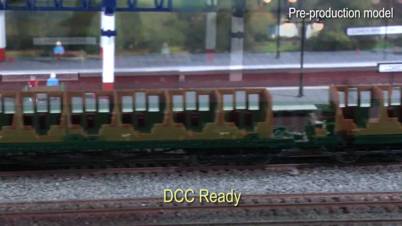 2-BIL 2 car EMU from Hornby - YouTube