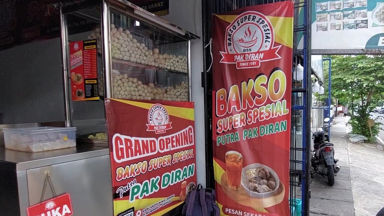 BAKSO LEGENDARIS PAK DIRAN ADA CABANGNYA - INDONESIAN STREET FOOD - YouTube