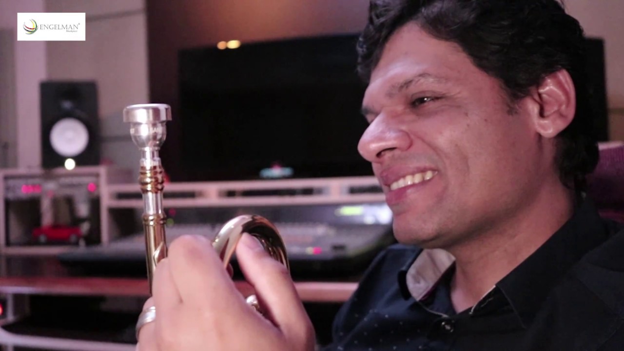 Engelman Signature Rinaldo Santos - YouTube