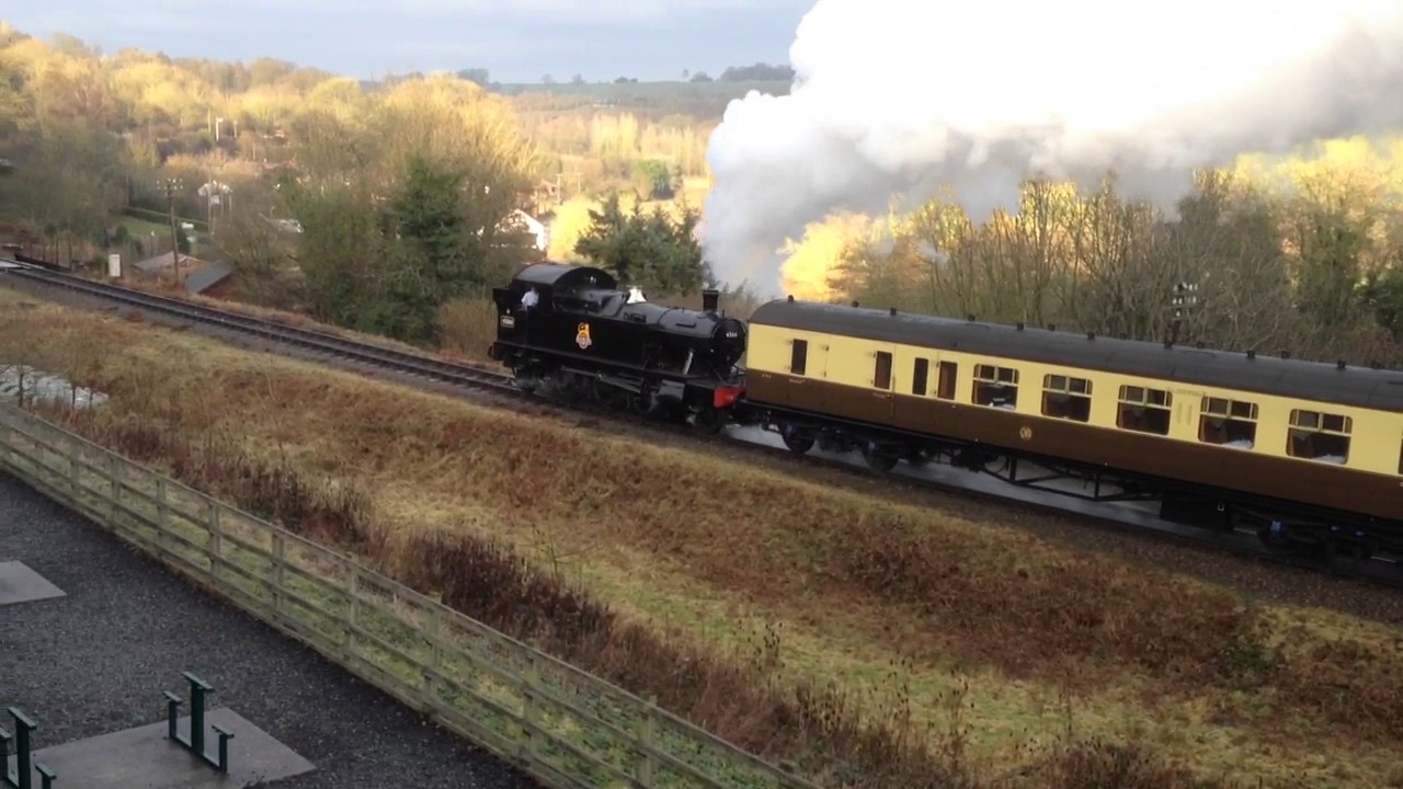 4566 passes the Engine House at Highley SVR - YouTube