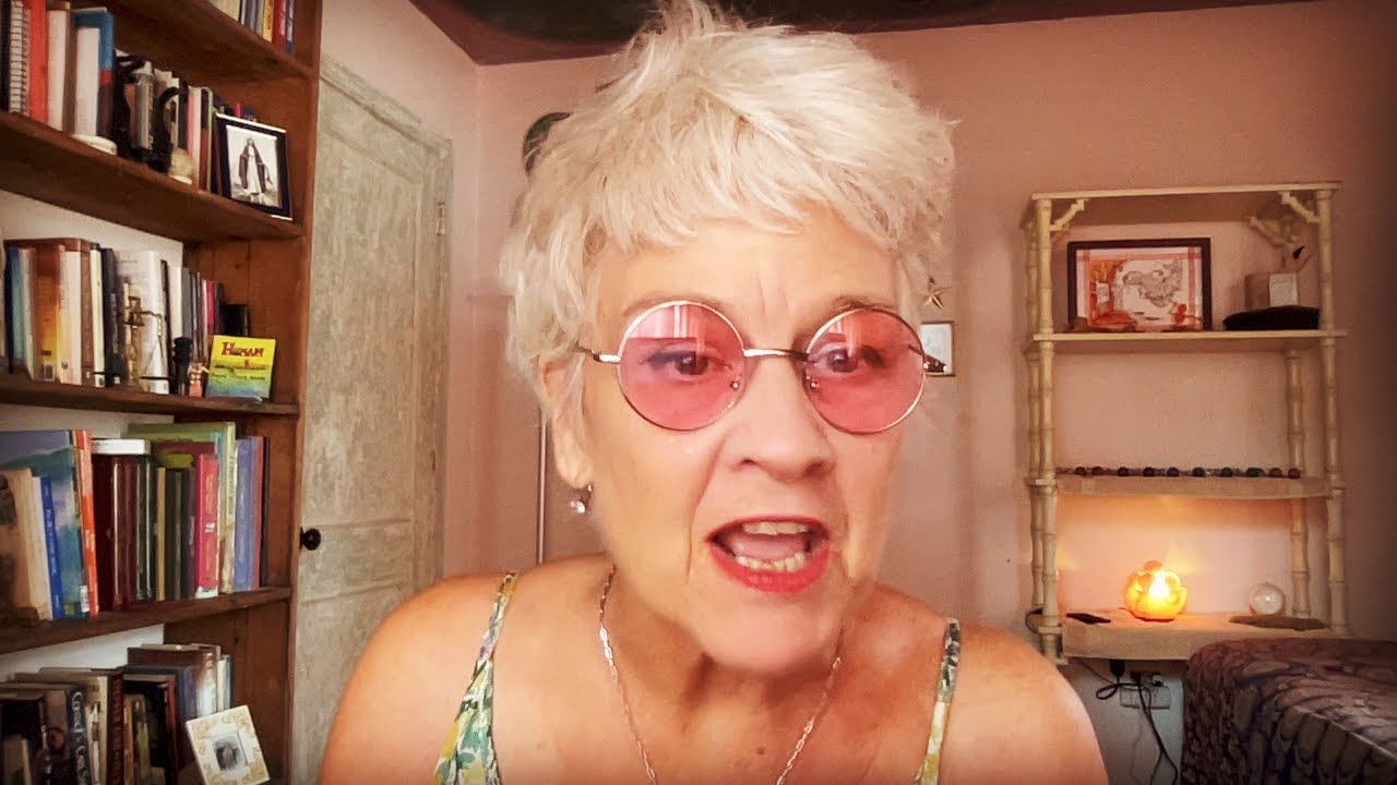 Lady Melody reads Order of the Phoenix-episode 53 - YouTube