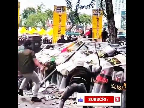 When anger turns into a battlefield 💥#shorts #youtubeshorts #viralshorts #reels #viralvideo#protest