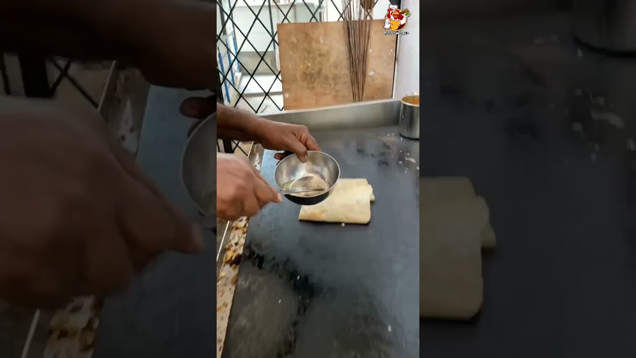 Mutta veechu | Egg veechu Parotta | Egg Parotta | Food World - YouTube