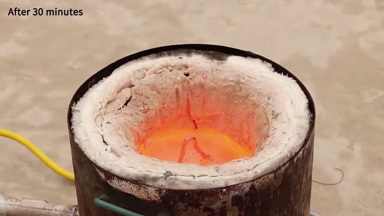 EXPERIMENT LAVA VS POOL - YouTube