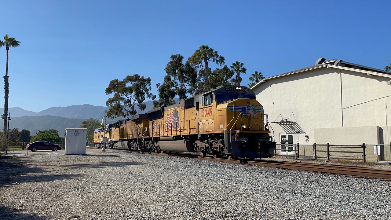 Railfanning Carpinteria 6/20/23 Ft. UP PTC Test train - YouTube