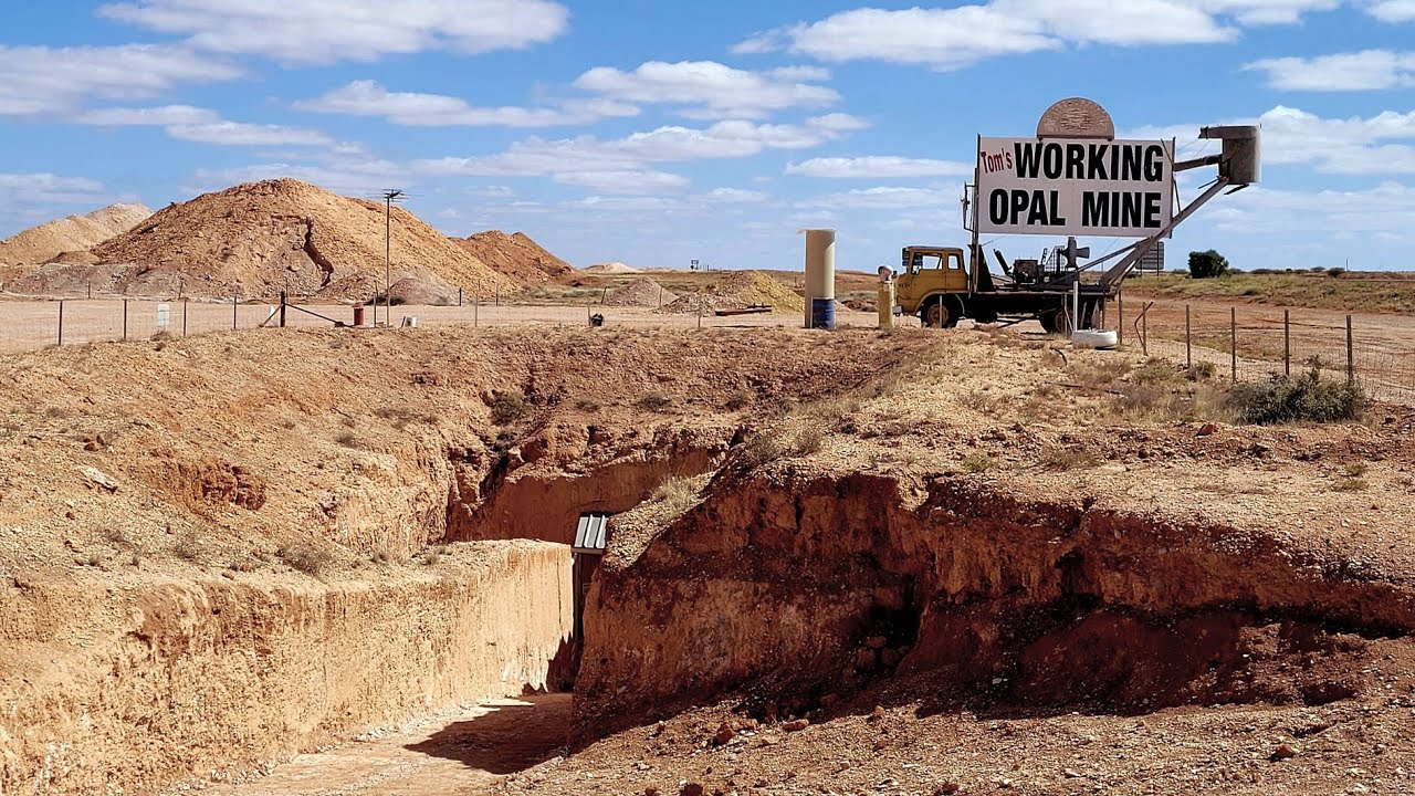 Tom's Opal Mine, Coober Pedy - YouTube